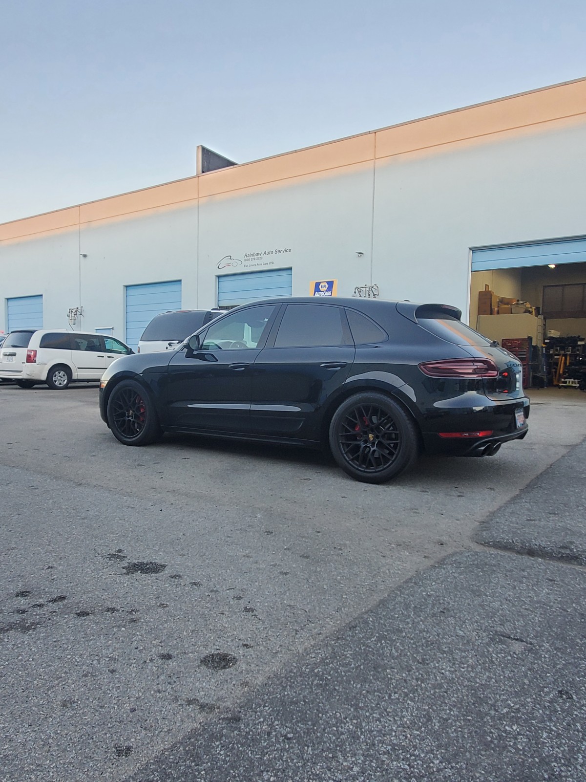 Porsche Macan w Air Suspension Lowering Links. Fits 2014 – 2024 - EDGYMODS
